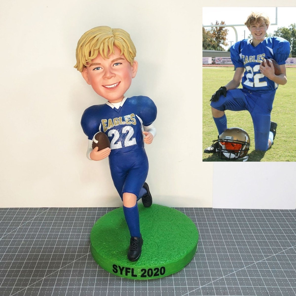 Custom Football Player Bobblehead for Teenagers | Personalized Sports ...
